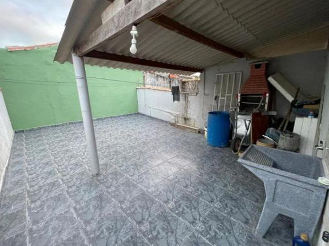 Casa com 2 quartos e área gourmet em Mongaguá