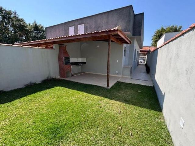 Casa com 2 quartos e área gourmet em Peruíbe