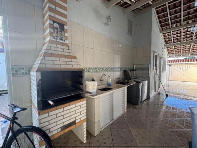 Casa com 2 quartos e área gourmet em Peruíbe