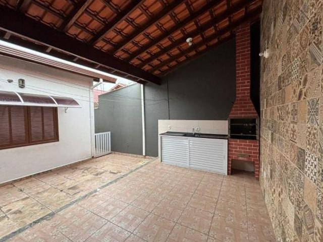 Casa com 2 quartos e área gourmet em Peruíbe