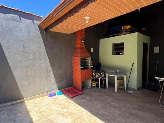 Casa com 2 quartos e churrasqueira em Itanhaém R$ 330.000,00