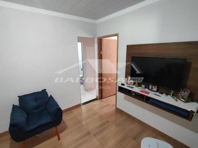 Casa com 2 quartos e e edícula juntas para venda