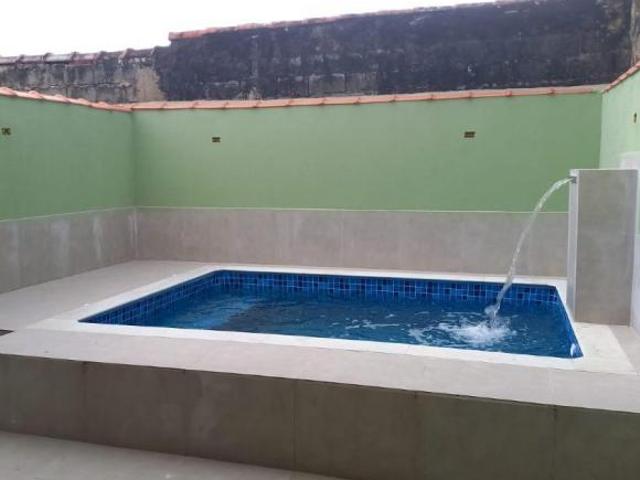 Casa com 2 quartos e piscina em Mongaguá