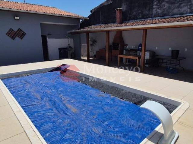 Casa com 2 quartos e piscina para venda na Praia das Palmeiras, Caraguatatuba