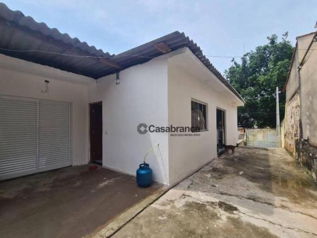 Casa com 2 quartos e quintal à venda no Jardim Zulmira em Sorocaba/SP