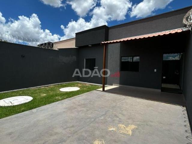 Casa com 2 quartos e quintal em Goianira Casa de Rua com 2 Quarto s por R$ 240000.00 no setor Resi