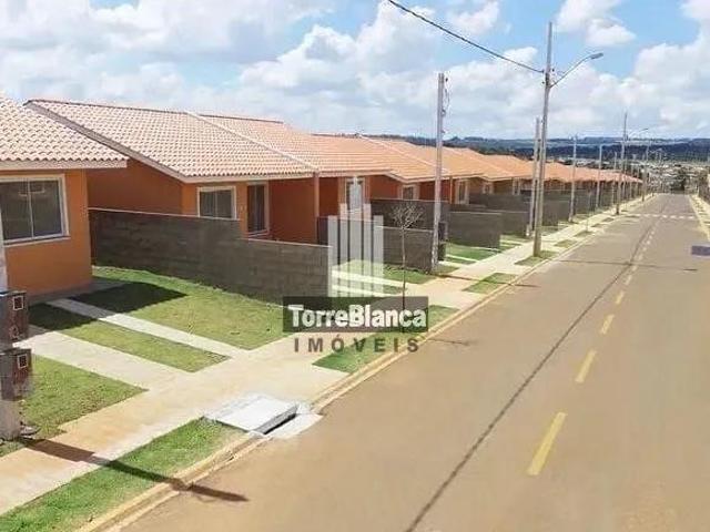 Casa com 2 quartos em condomínio clube Porto Olivia. Cará Cará