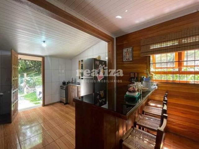 CASA COM 2 QUARTOS EM GRAMADO