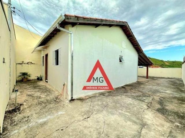 Casa com 2 quartos, ótima localização no bairro Santa Terezinha em Itajubá MG