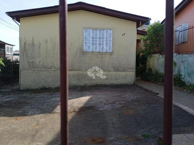 Casa com 2 quartos no bairro Santa Cecília
