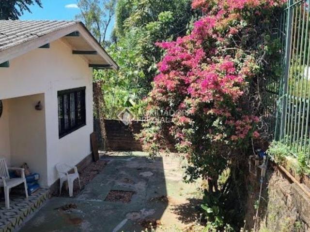 Casa com 2 quartos no Jardim América