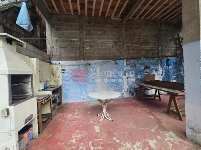 Casa com 2 quartos no Jardim Califórnia