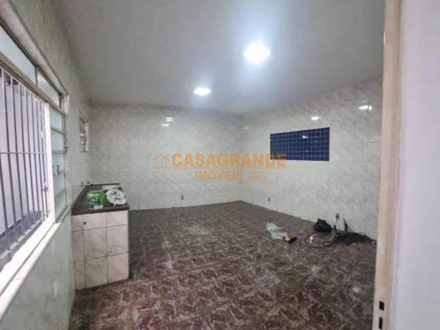 Casa com 2 quartos no Jardim Ismenia