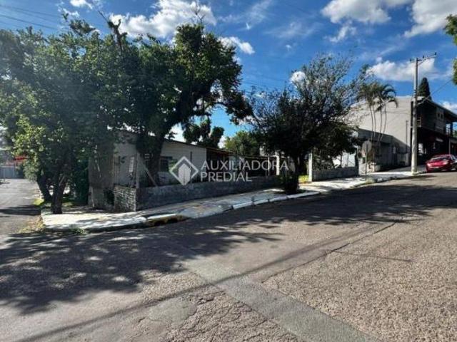 Casa com 2 quartos, sala de estatr e jantar, cozinha, lavanderia no bairro Ouro Branco Novo Hamburgo