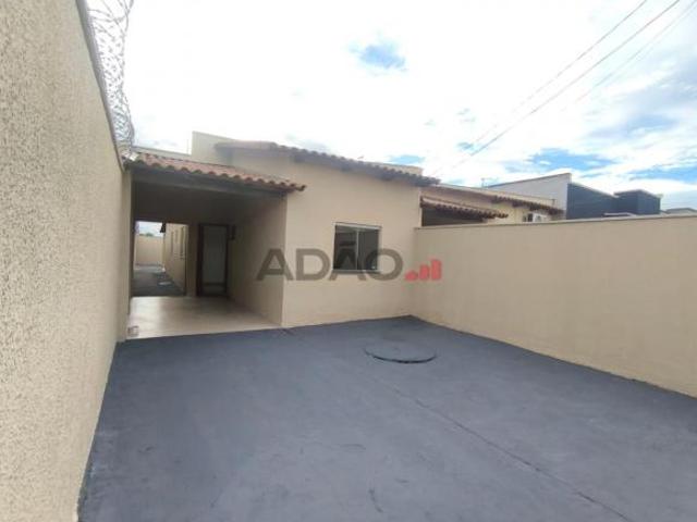 Casa com 2 Quartos, sendo 1 Suíte à venda no Senador Canedo Casa de Rua com 2 Quarto s por R$ 28000