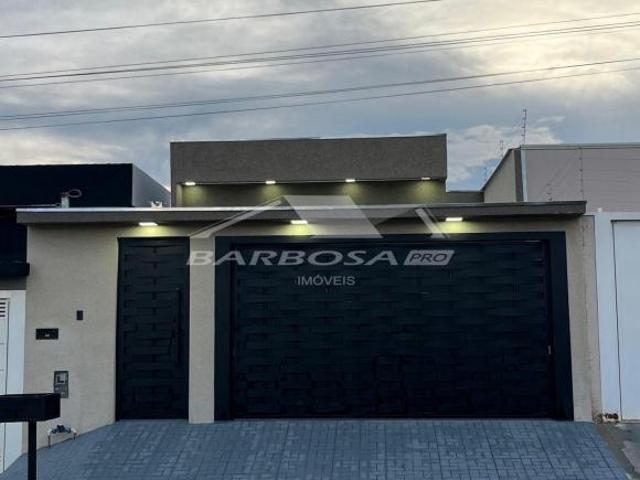 Casa com 2 quartos sendo 1 suite á venda no Setor Turista II
