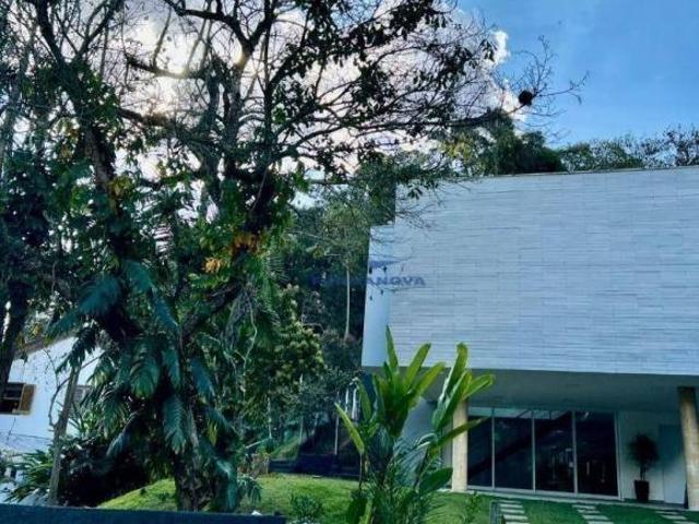 Casa com 2 quartos sendo 1 suíte à VENDA ou para LOCAÇÃO na Granja Viana. Consulte nos!