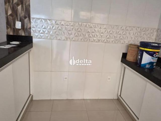 Casa com 2 quartos sendo 1 suíte disponível para venda no bairro Jardim Europa em Uberlândia MG