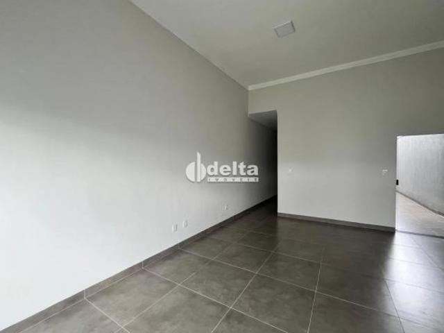 Casa com 2 quartos sendo 1 suíte disponível para venda no bairro Jardim Holanda em Uberlândia MG