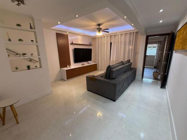 Casa com 2 quartos sendo suíte, 2 vaga de carro e 140 m² à venda em Jardim Salete.FL58
