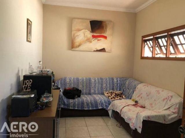 Casa com 2 quartos, sendo um duíte à venda, 230 m² por R$ 450.000 Jardim Santana Bauru/SP