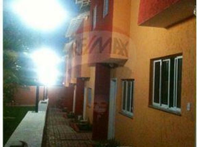 Casa com 2 Quartos para Venda, 80m², por R$ 240.000,00