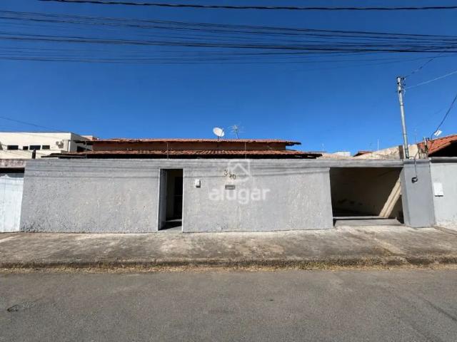 Casa com 2 Quartos para alugar, 100m² Planalto
