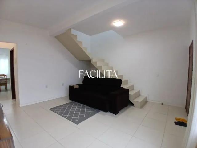 Casa com 2 Quartos para alugar, 110m² Ingleses do Rio Vermelho