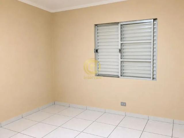 Casa com 2 Quartos para alugar, 125m² Parque Califórnia