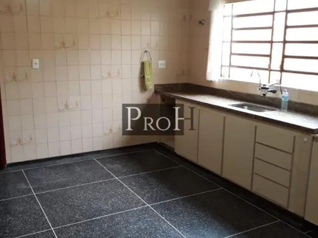 Casa com 2 Quartos para alugar, 148m² Centro