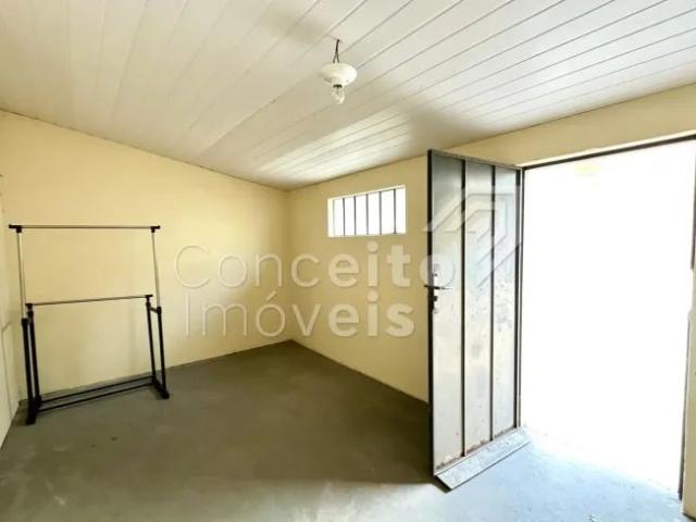 Casa com 2 Quartos para alugar, 141m² Olarias