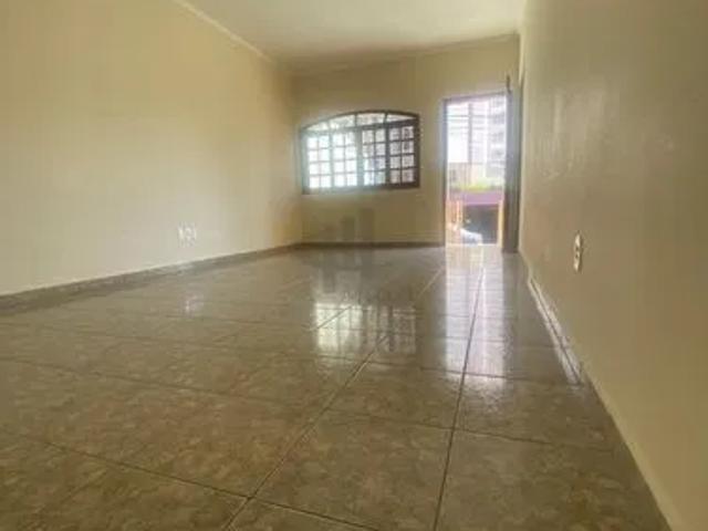 Casa com 2 quartos para alugar