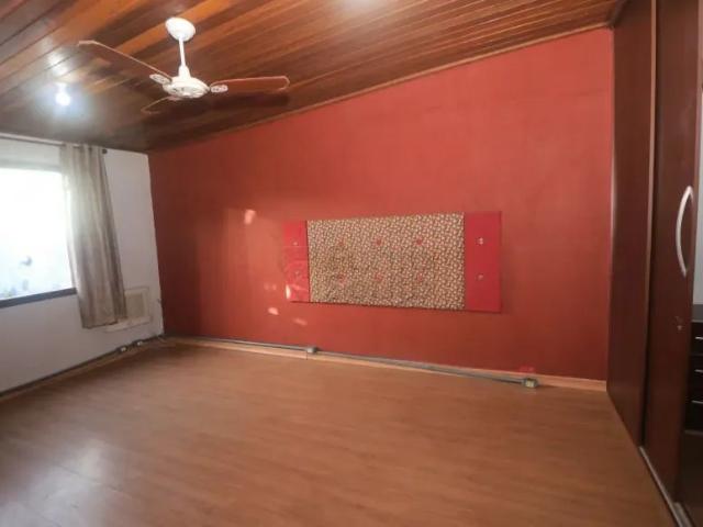 Casa com 2 Quartos para alugar, 176m² Laranjal