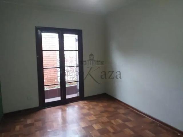Casa com 2 Quartos para alugar, 250m² Parque Itamarati