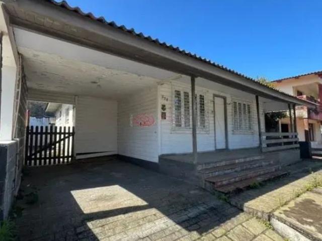 Casa com 2 Quartos para alugar, 40m² Centro