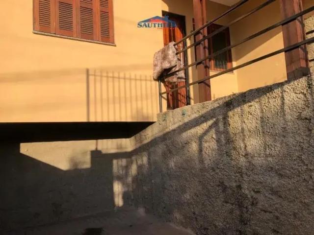 Casa com 2 Quartos para alugar, 40m² Vargas