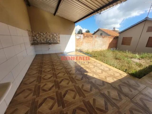 Casa com 2 Quartos para alugar, 45m² Conjunto Habitacional Planalto Verde