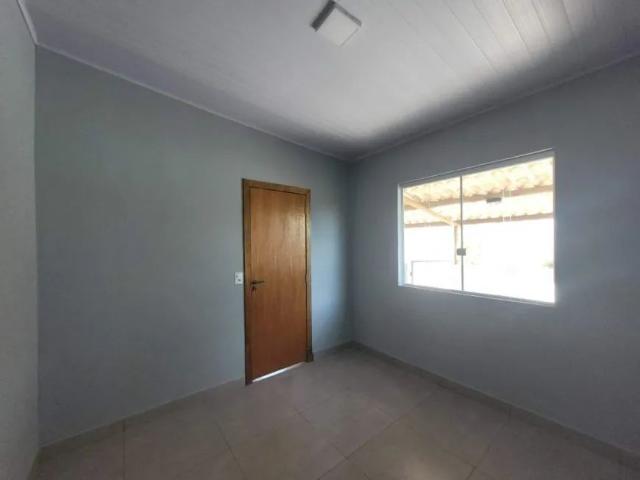 Casa com 2 Quartos para alugar, 60m² Canarinho