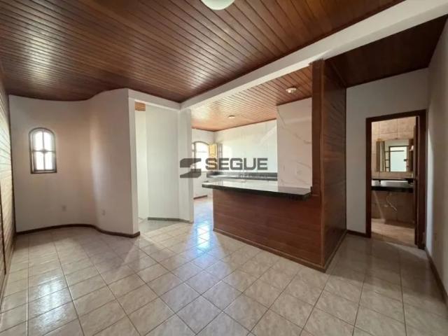 Casa com 2 Quartos para alugar, 72m² Vila Guaranhuns