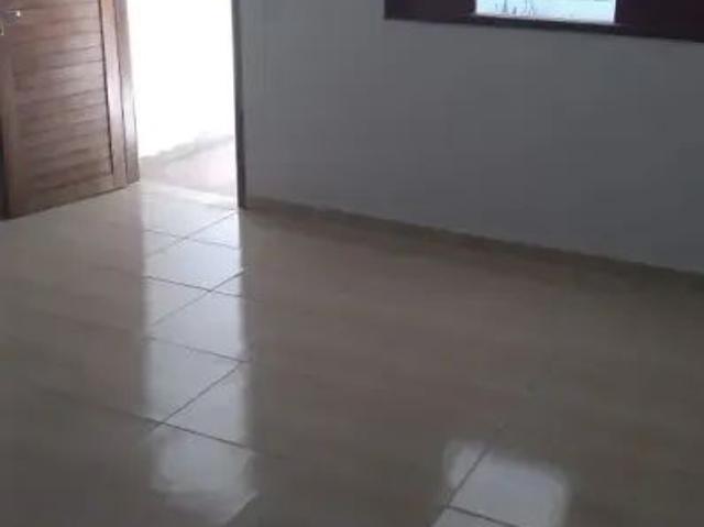 Casa com 2 Quartos para alugar, 80m² Centro