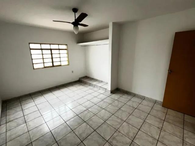 Casa com 2 Quartos para alugar, 90m² Parque Amazônia