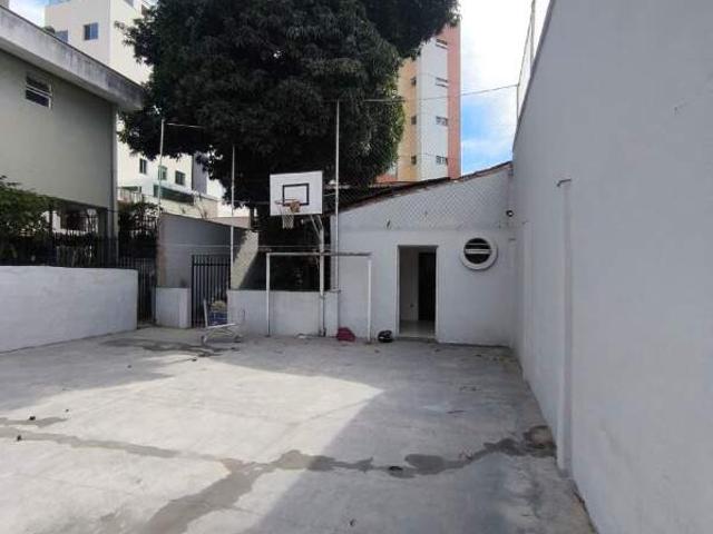 Casa com 2 quartos para alugar no bairro Nova Suíssa em Belo Horizonte