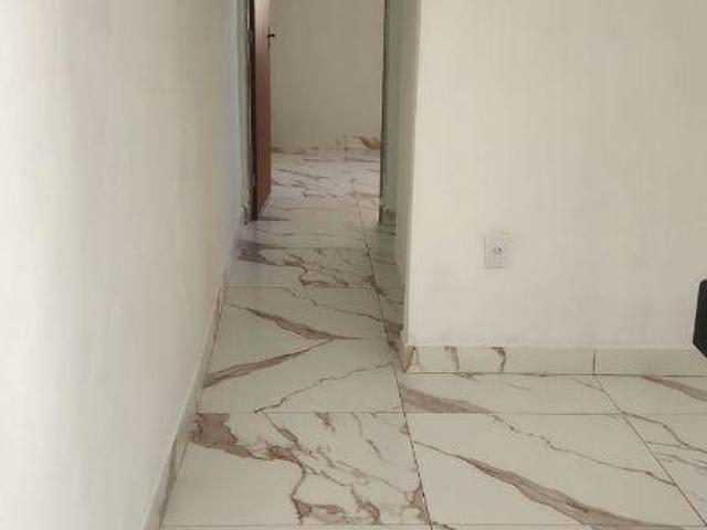 Casa com 2 quartos para alugar no bairro Santa Teresa, 70m²