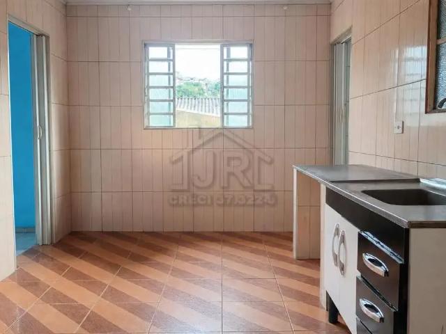 Casa com 2 quartos para alugar no Jardim Zaira, Mauá