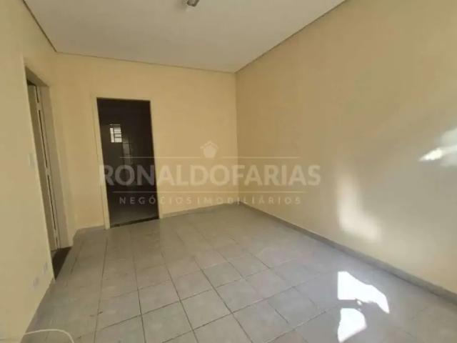 Casa com 2 quartos para alugar na Rua Bento Rodrigues Bastos,, Interlagos, São Paulo