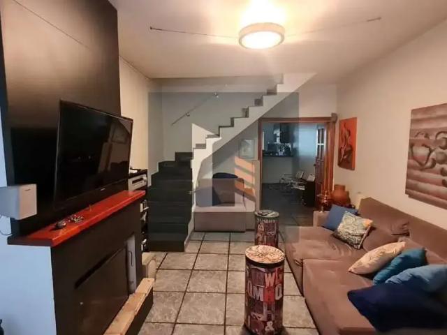 Casa com 2 quartos para alugar na Rua Caiubi, Perdizes, São Paulo