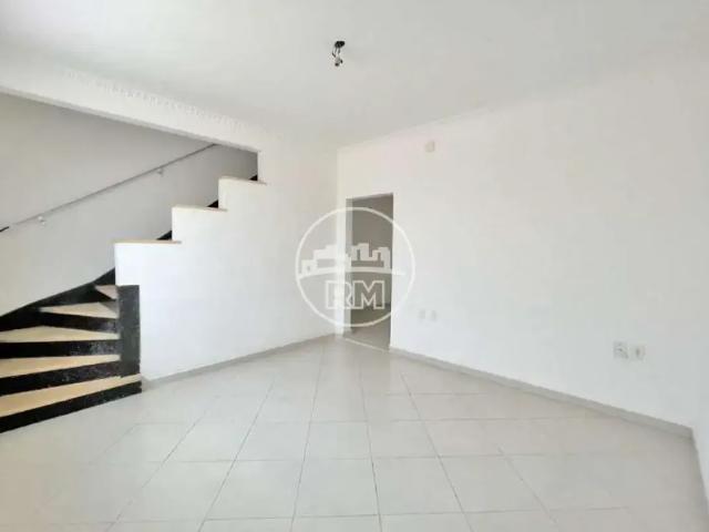 Casa com 2 quartos para alugar na Rua Teixeira de Freitas, Campo Grande, Santos