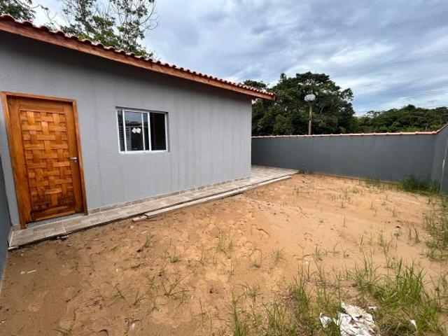 Casa com 2 quartos próximo aos comércios aceitando financiamento bancário