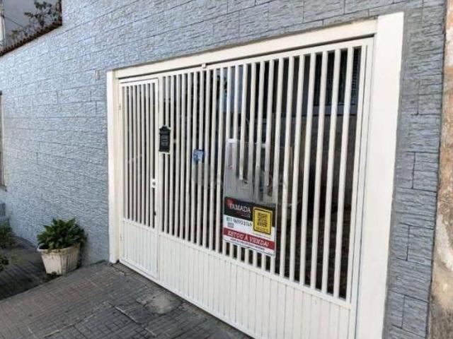 Casa com 2 quartos, quintal com área gourmet, edícula e 5 vagas à venda, 134 m² por R$ 750.000 Vil