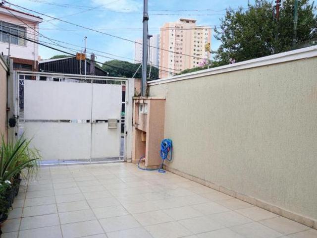 Casa com 2 suítes, 2 vagas e ótima localização ao lado da USP. FL64
